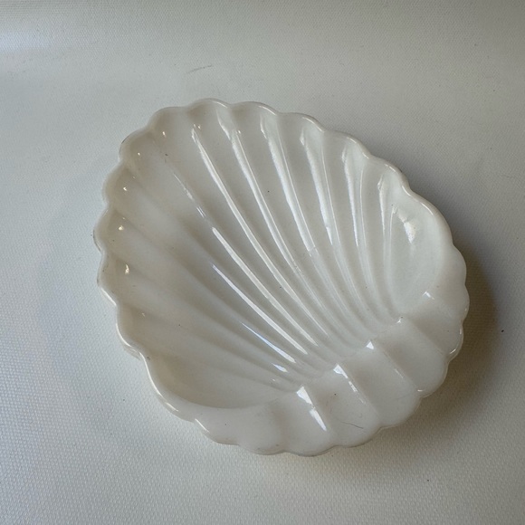 Accents | Vintage White Milk Glass Sea Shell Trinket Dish | Poshmark